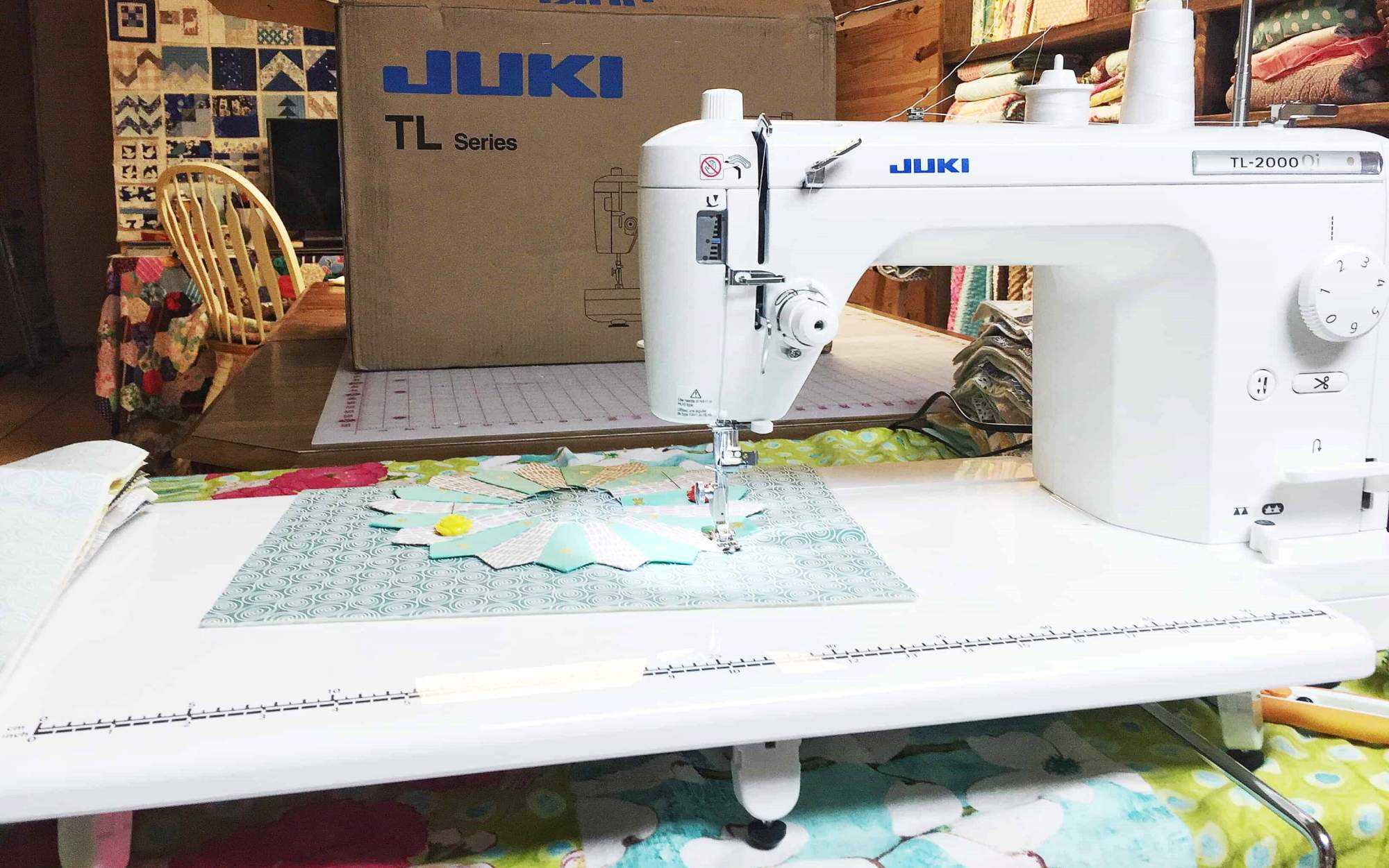 Juki TL 2000QI Review (Winter 2026) - Features, Pros and Cons