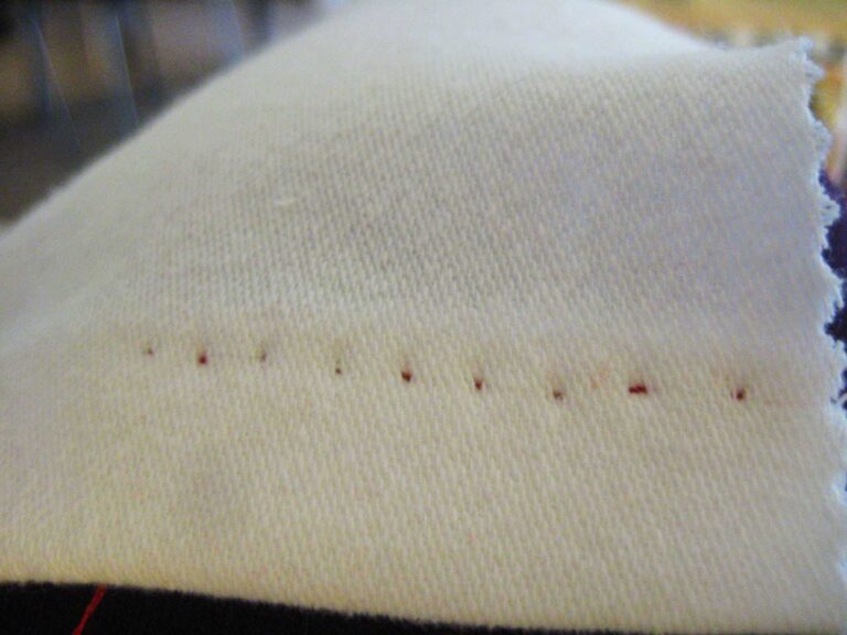 How to Sew an Invisible Stitch with a Sewing Machine and By Hand [Upd ...