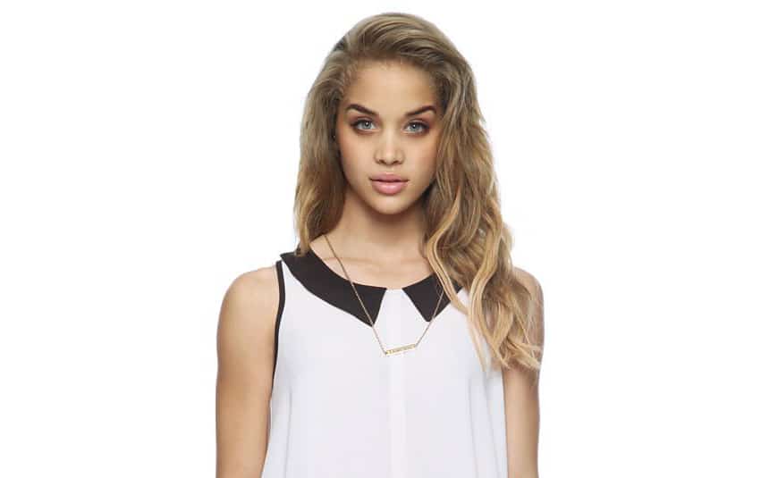 37 Types of Collars for Dresses, Shirts and Tops (with Pictures)