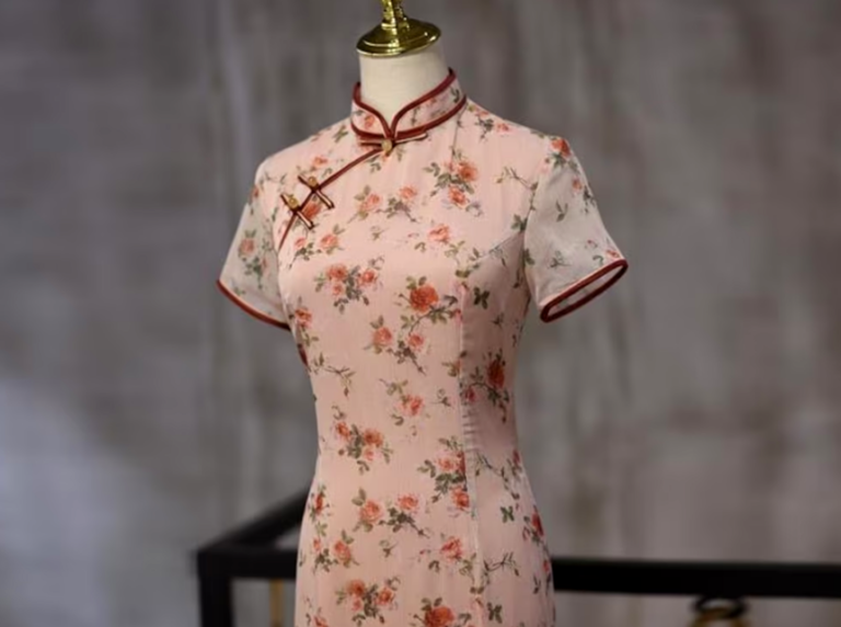 50 Types of Collars for Dresses, Shirts, Sweaters, and Jackets (with ...